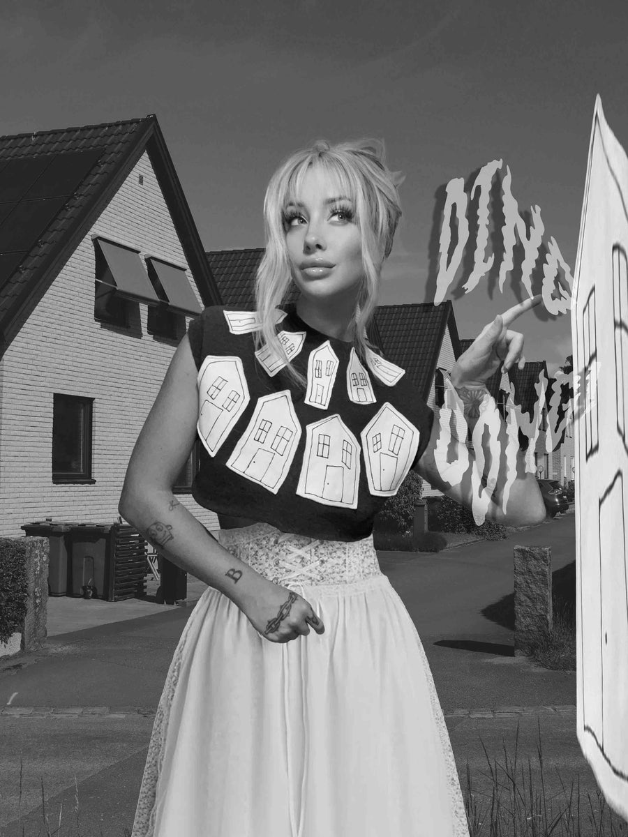 Taylor Keister, "Ding Dong Ditch" SOLD – SPRING/BREAK Art Show